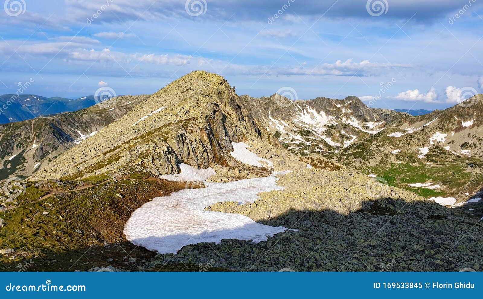 Romania, Retezat Mountains, Peleaga Ridge. Stock Image - Image of crest ...