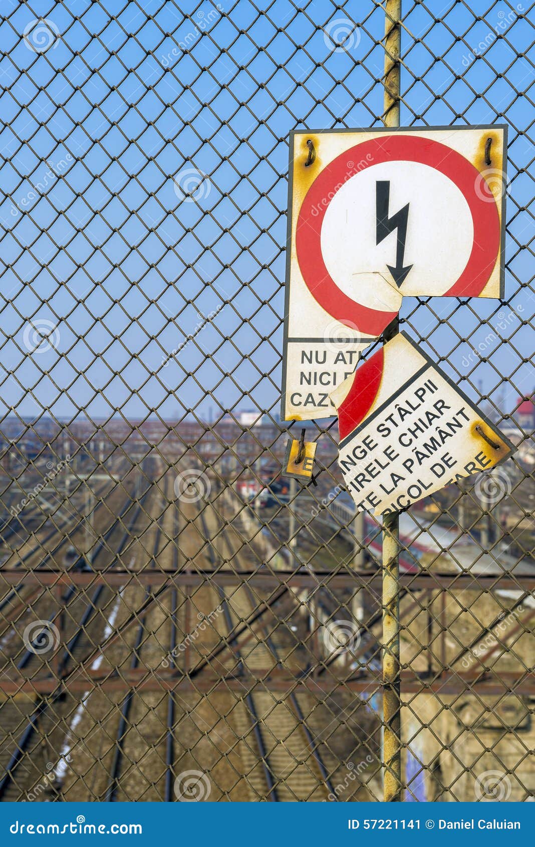 Broken Sign Stock Photography | CartoonDealer.com #67327652