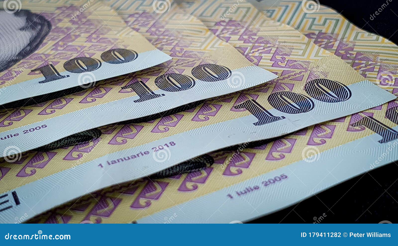 100 Romanian Lei Close Up Stack Stock Photo - Image of close, exchange ...