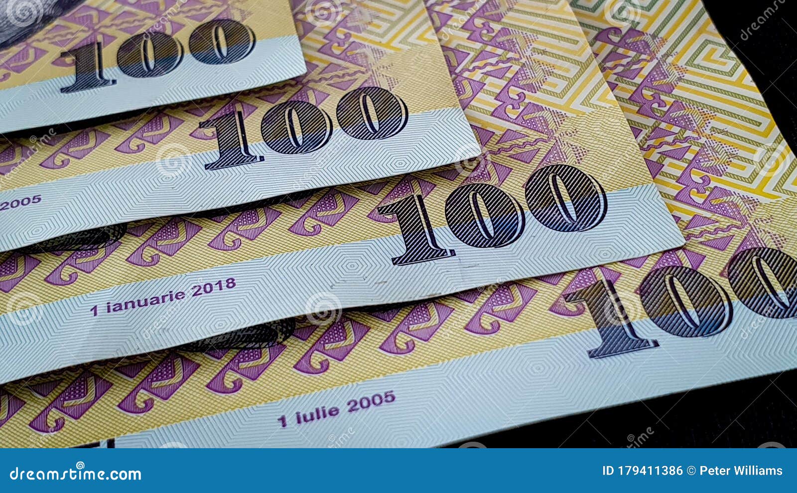 100 Romanian Lei Close Up Stack Stock Photo - Image of financial, view ...