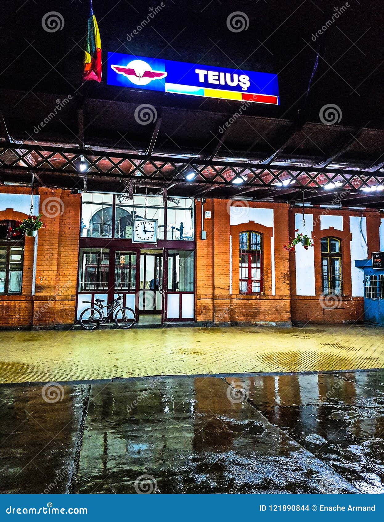 Romanian Railway station editorial stock image. Image of railway ...