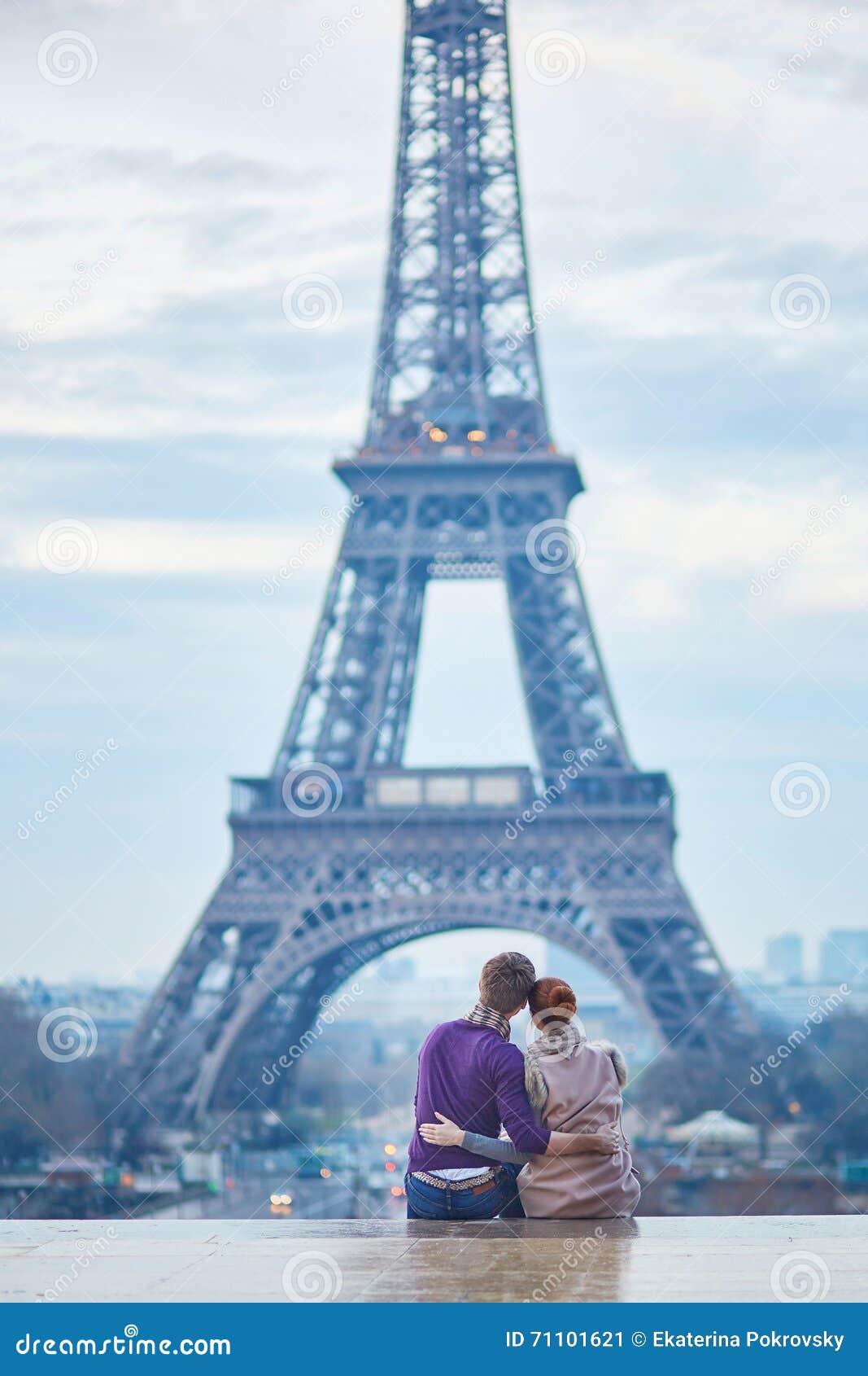 Romantic Couple Near The Eiffel Tower In Paris France Stock Image