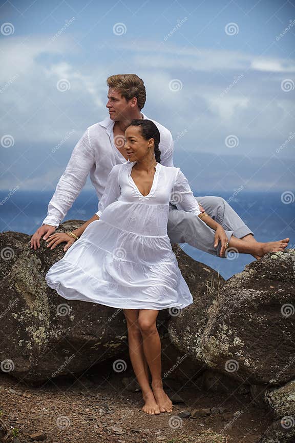 Romantic Couple in Paradise Stock Image - Image of female, hawaii: 28718823