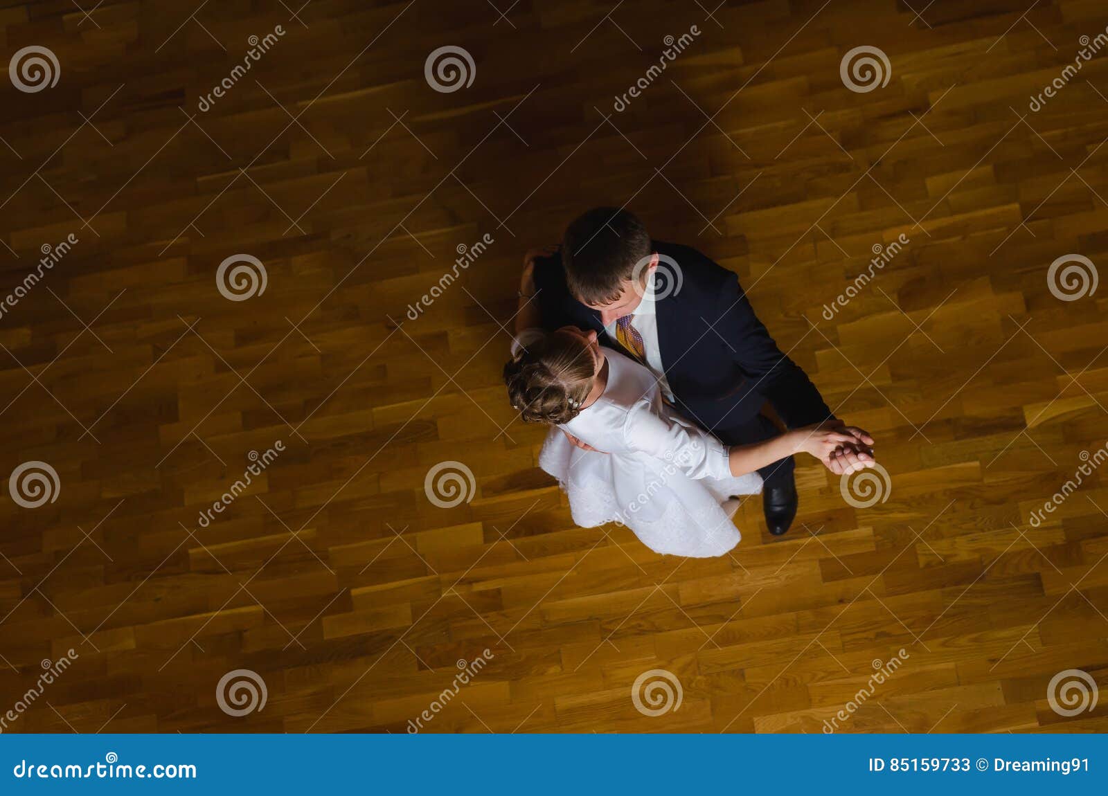 Romantic Dance by Wedding Couple Stock Image - Image of happy, nature ...