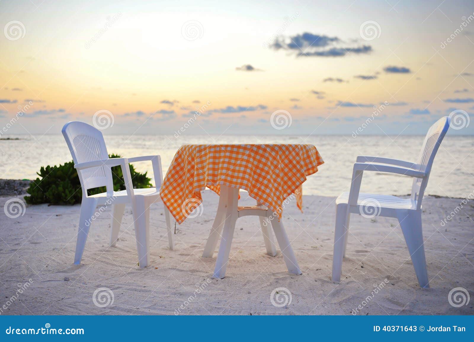 Romantic Dining Area in Maldives Stock Image - Image of table, beach ...