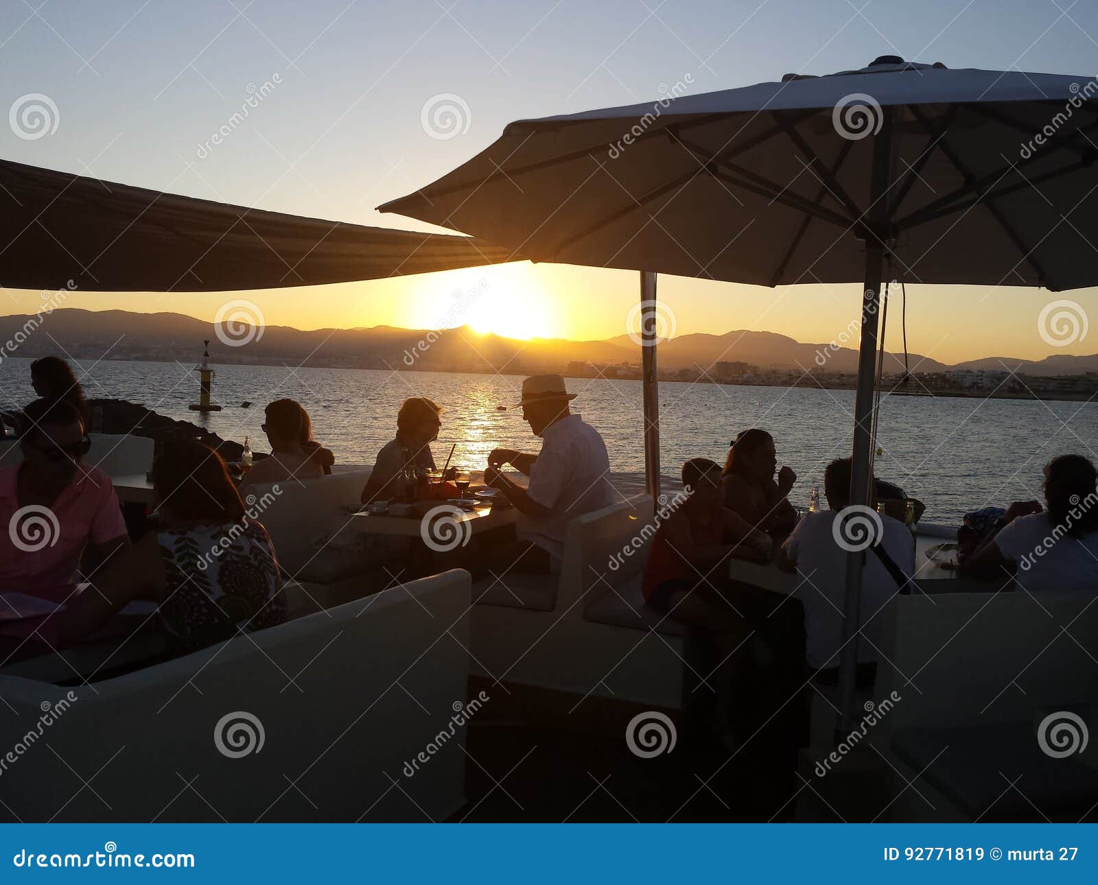 Romantic Dinner with Clients Editorial Stock Image - Image of puesta ...