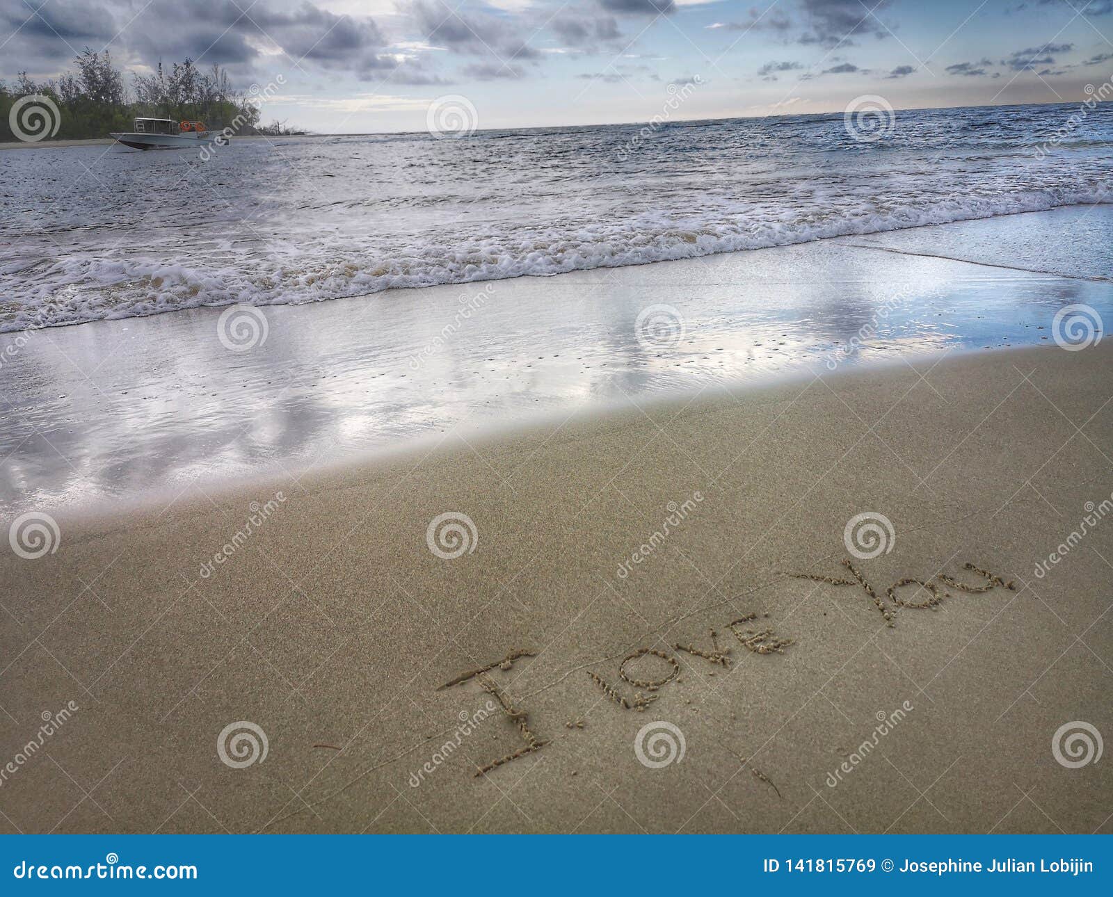I Love You Written on the Beach. Stock Image - Image of heart, paradise ...