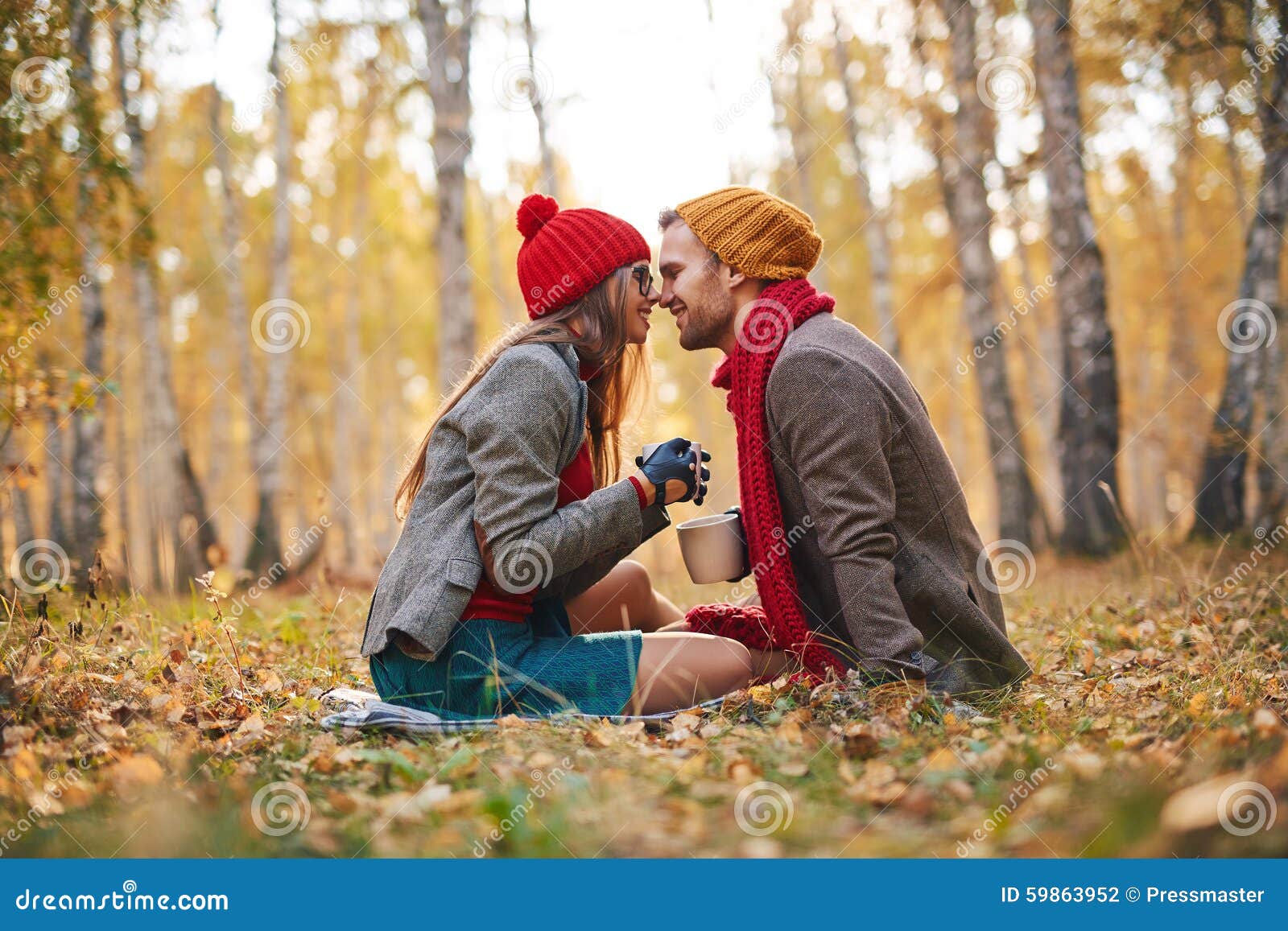 Romantischer Moment stockfoto. Bild von person, becher - 59863952