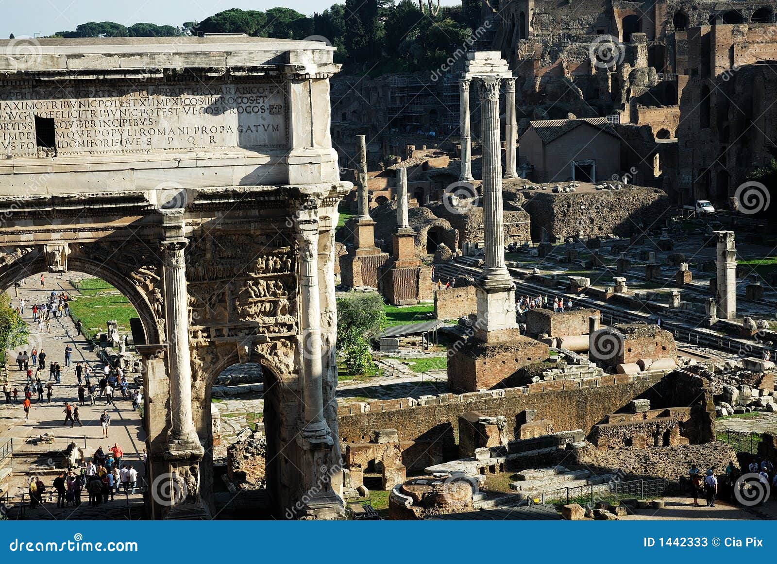 Rome antique image stock. Image du architecture, célèbre - 1442333