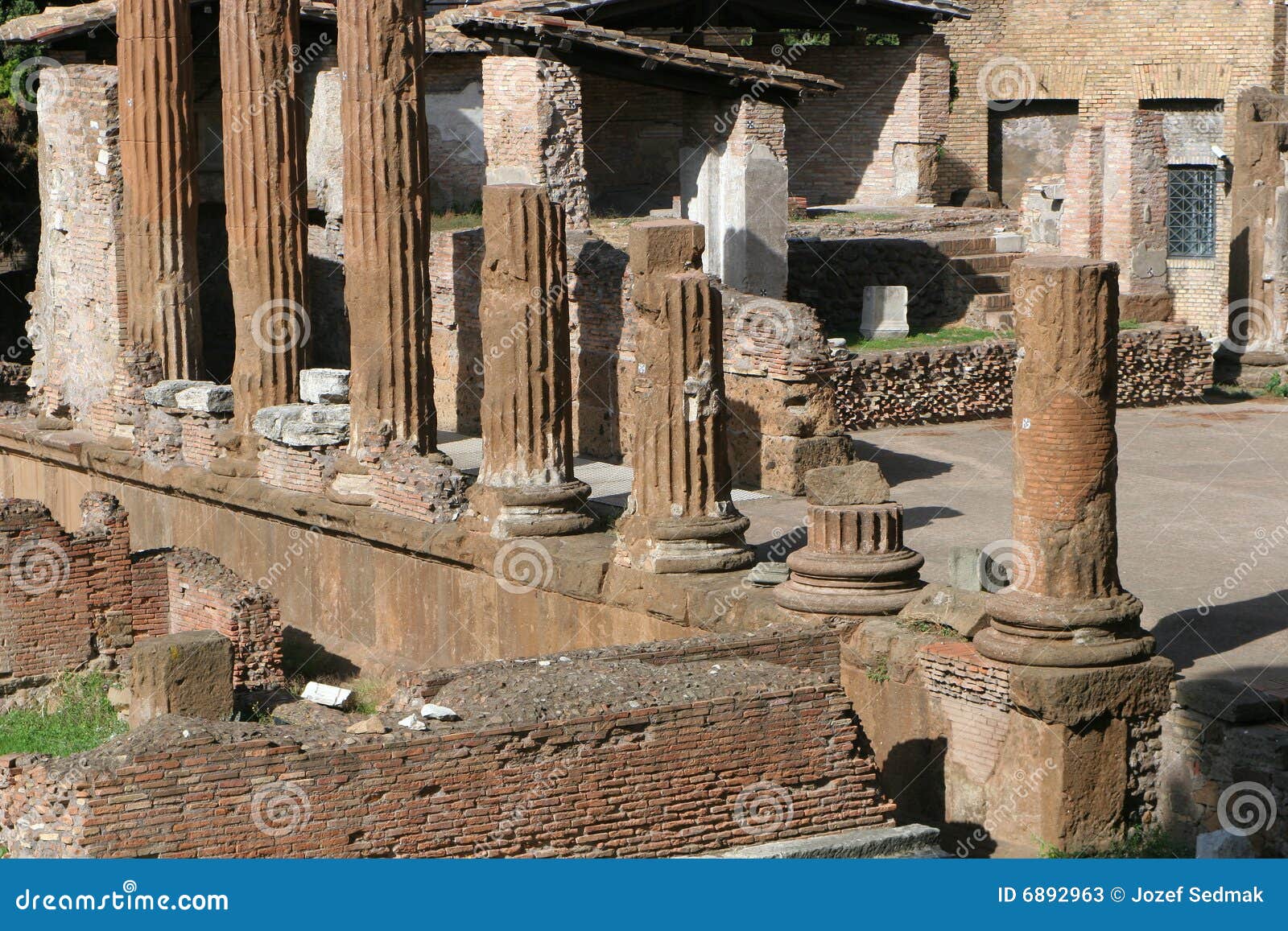 Rome - curia di Pompeo stock image. Image of architecture - 6892963