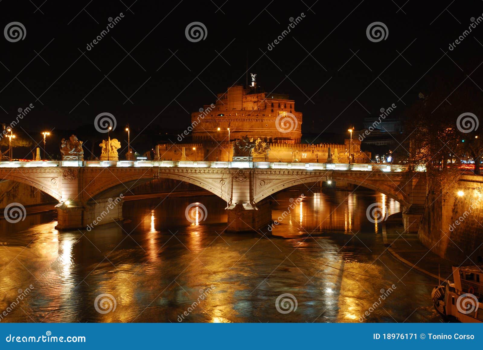 (Rome) Kasteel Sant'Angelo En Brug Stock Afbeelding - Image of nacht ...