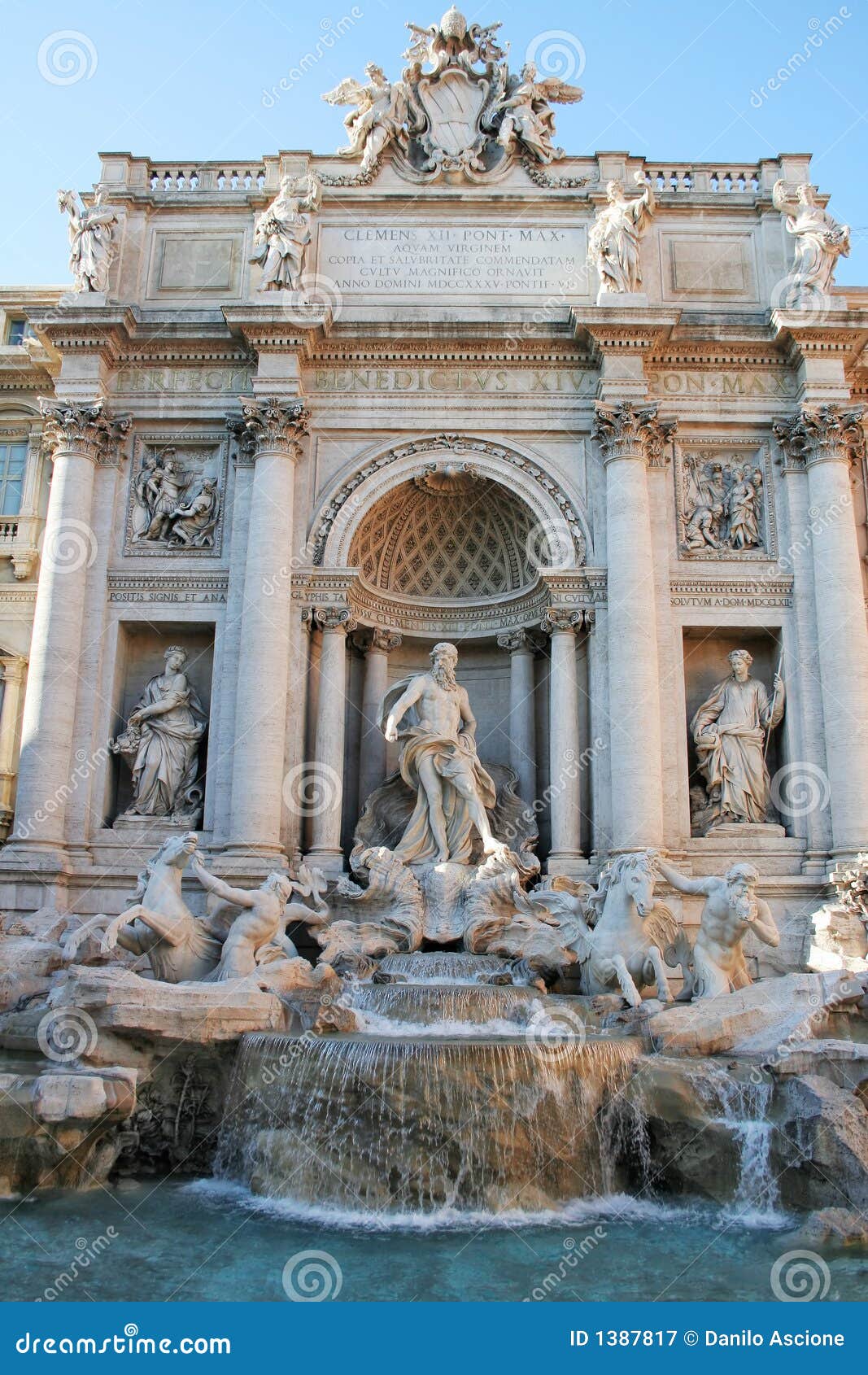 Rome - Trevi fontein stock afbeelding. Image of beroemd - 1387817