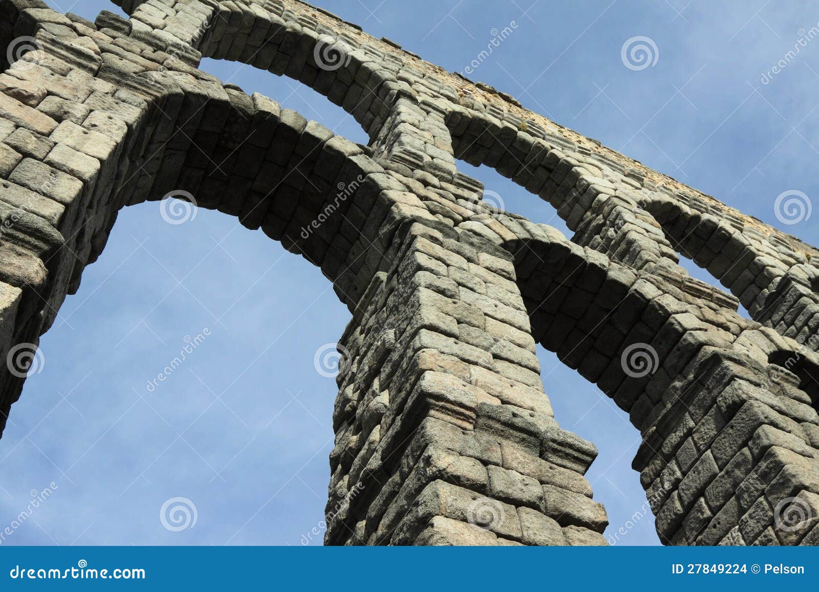 Romersk akvedukt arkivfoto. Bild av teknik, utfärd, borgerligt - 27849224