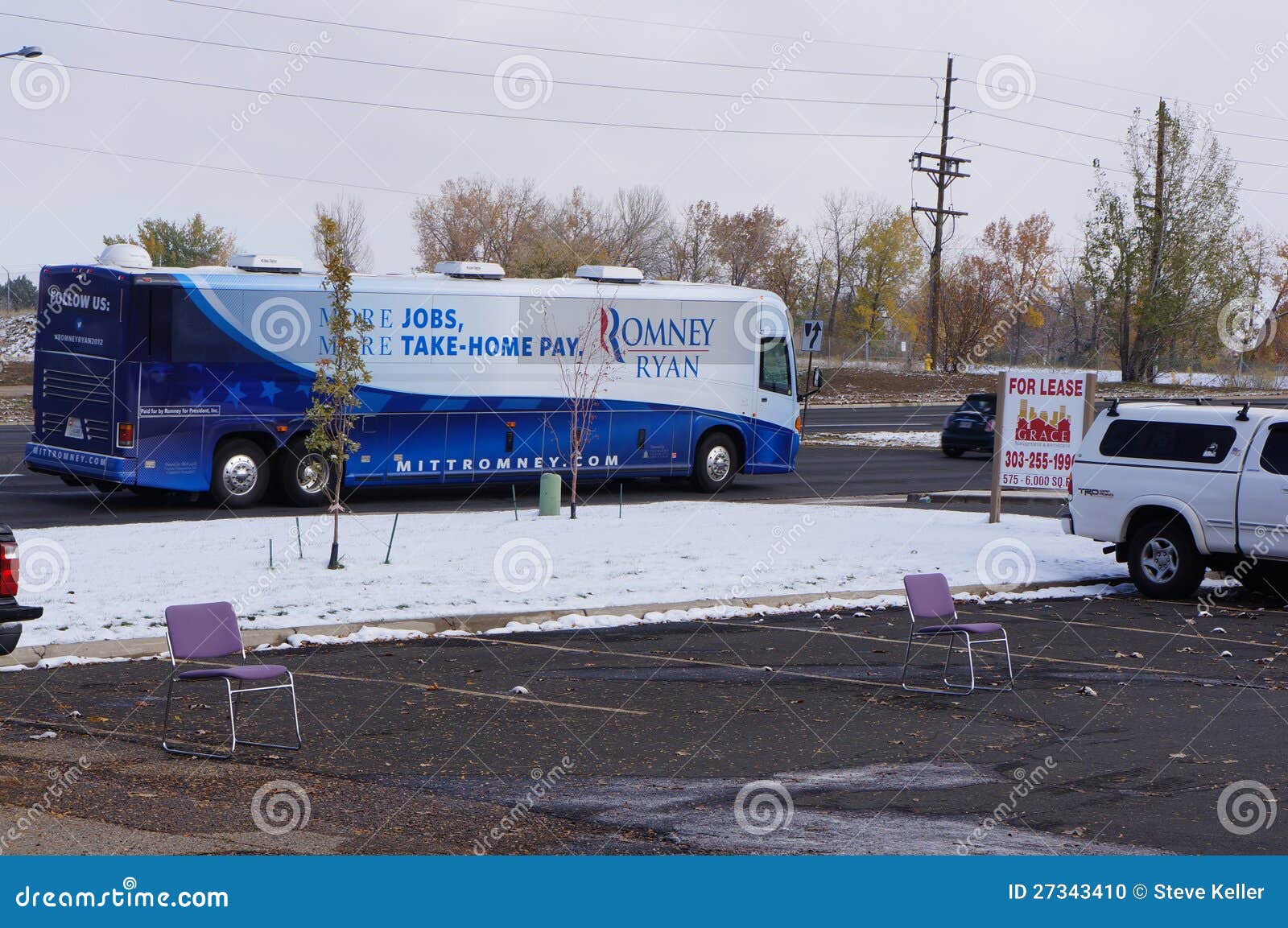 Romney Campaign Bus editorial image. Image of politics - 27343410