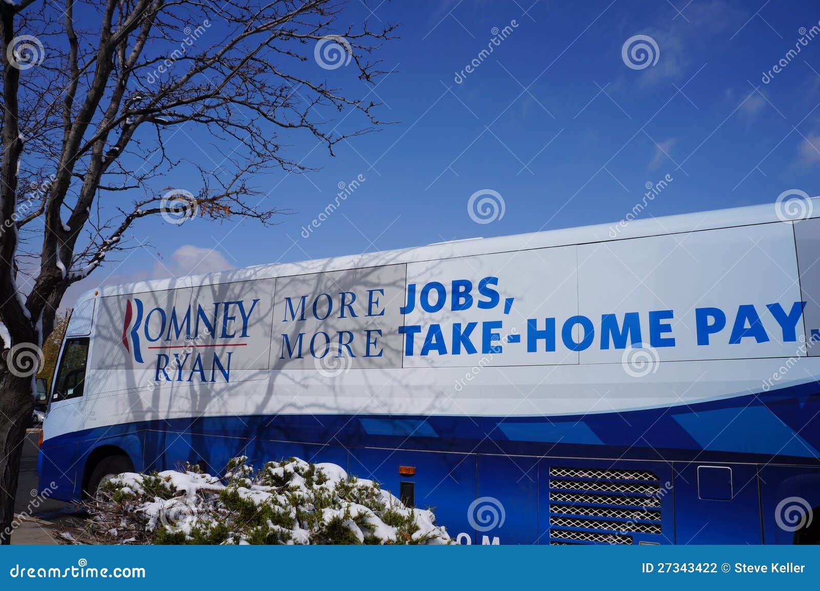 Romney Campaign Bus and Snow Editorial Photography - Image of mitt ...