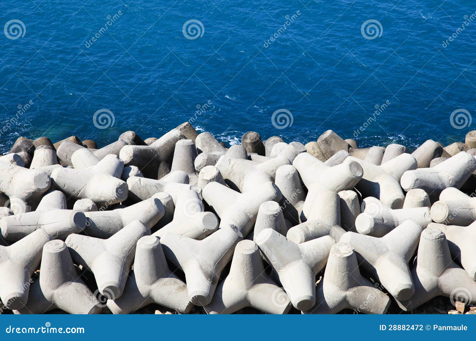 Rompeolas foto de archivo. Imagen de construido, bloques - 28882472