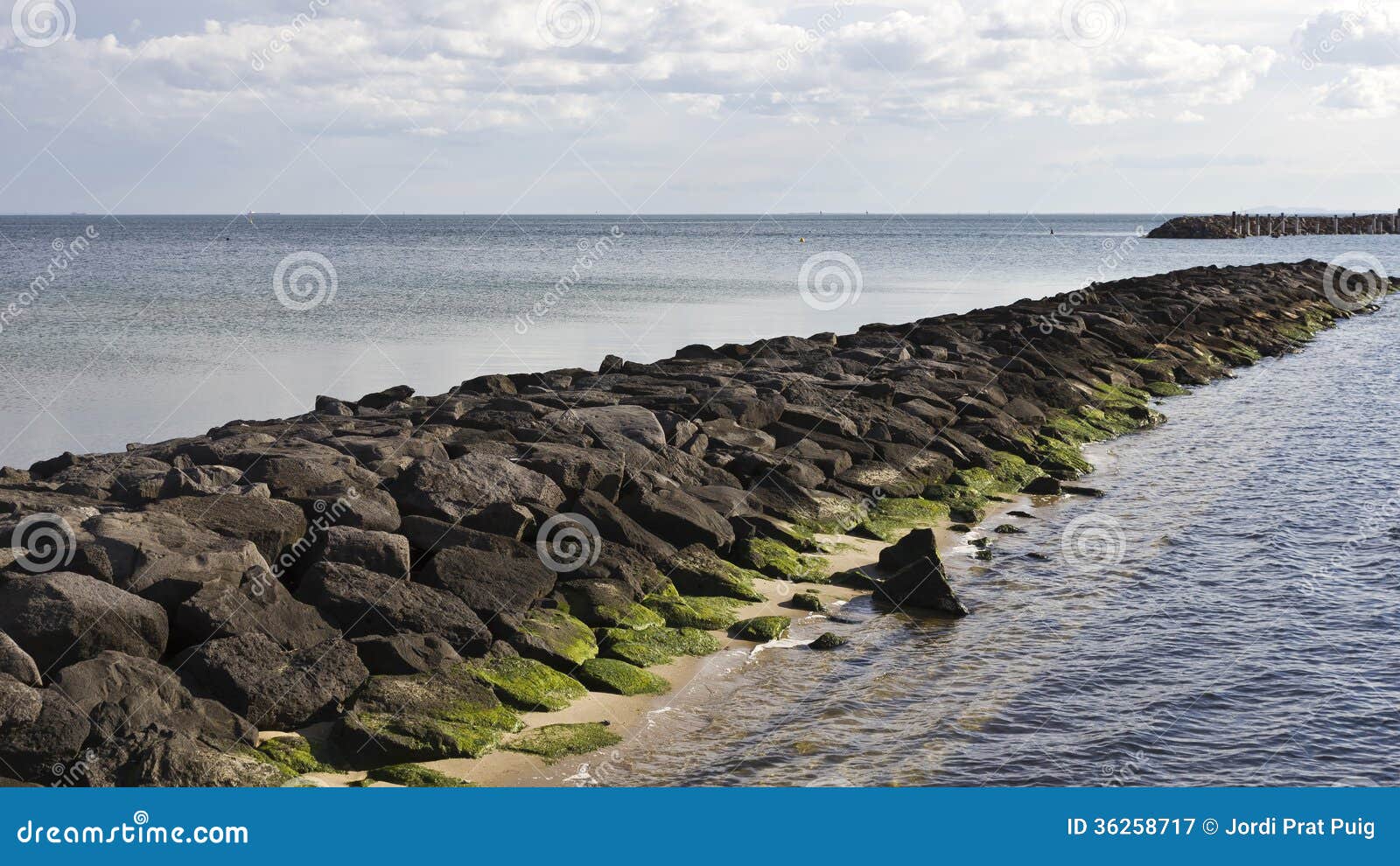 Rompeolas imagen de archivo. Imagen de piedra, tranquilidad - 36258717