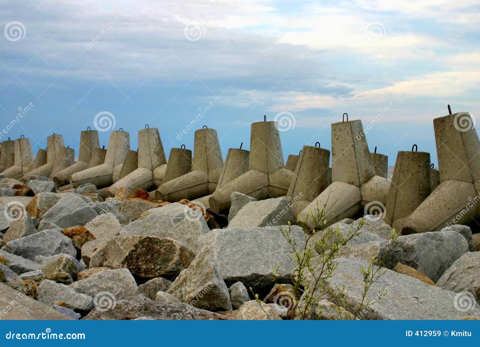 Rompeolas imagen de archivo. Imagen de orilla, costa, bloque - 412959