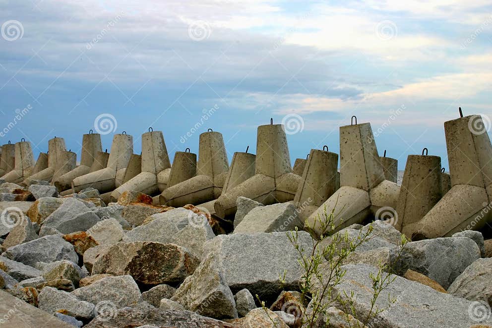 Rompeolas imagen de archivo. Imagen de orilla, costa, bloque - 412959