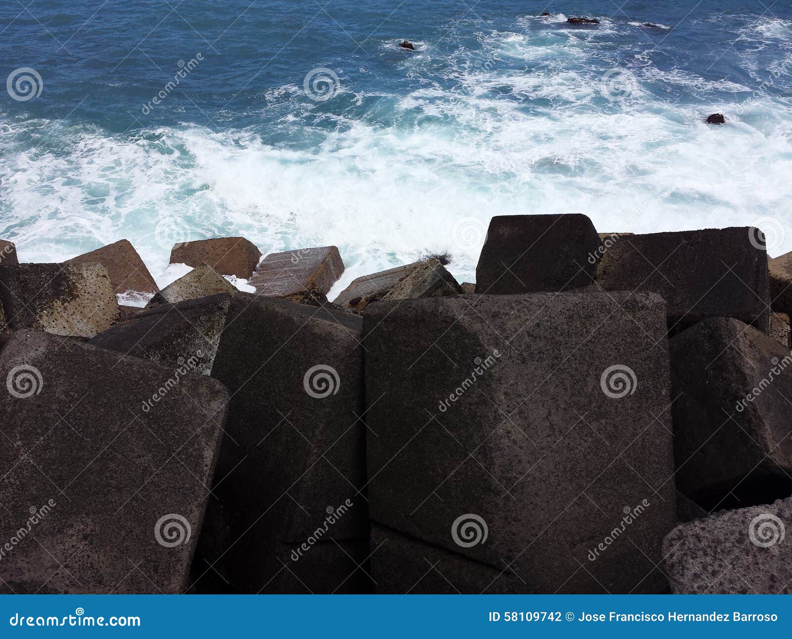 Rompeolas foto de archivo. Imagen de costero, hecho, principal - 58109742