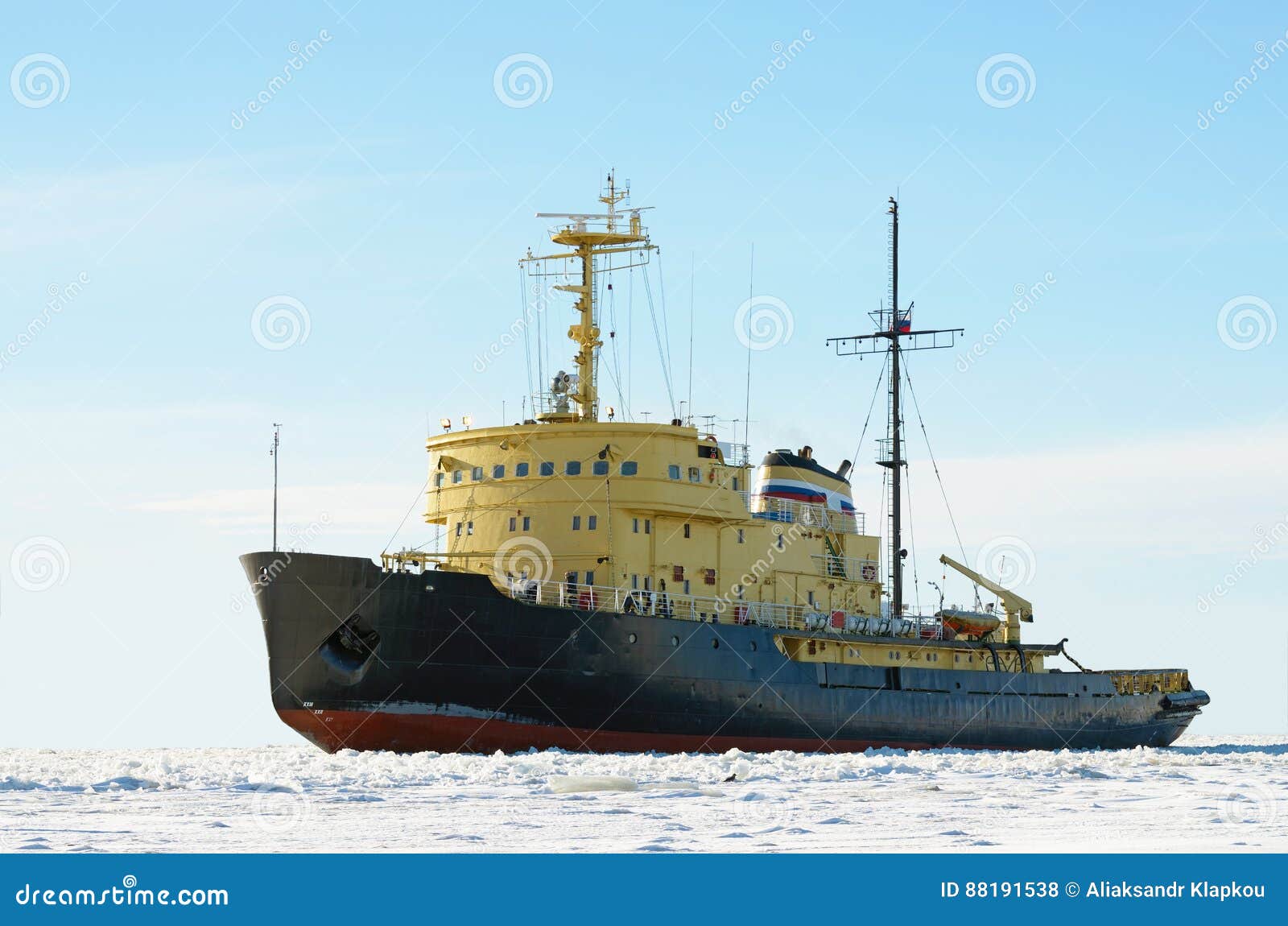 Rompighiaccio Atomico Nel Mare Fotografia Stock - Immagine di nave ...