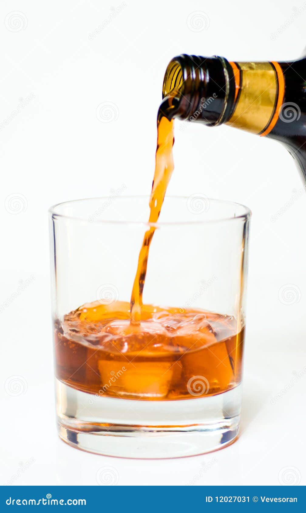 Ron Fotos De Stock - Descarga 86,359 Fotos Libres de Derechos