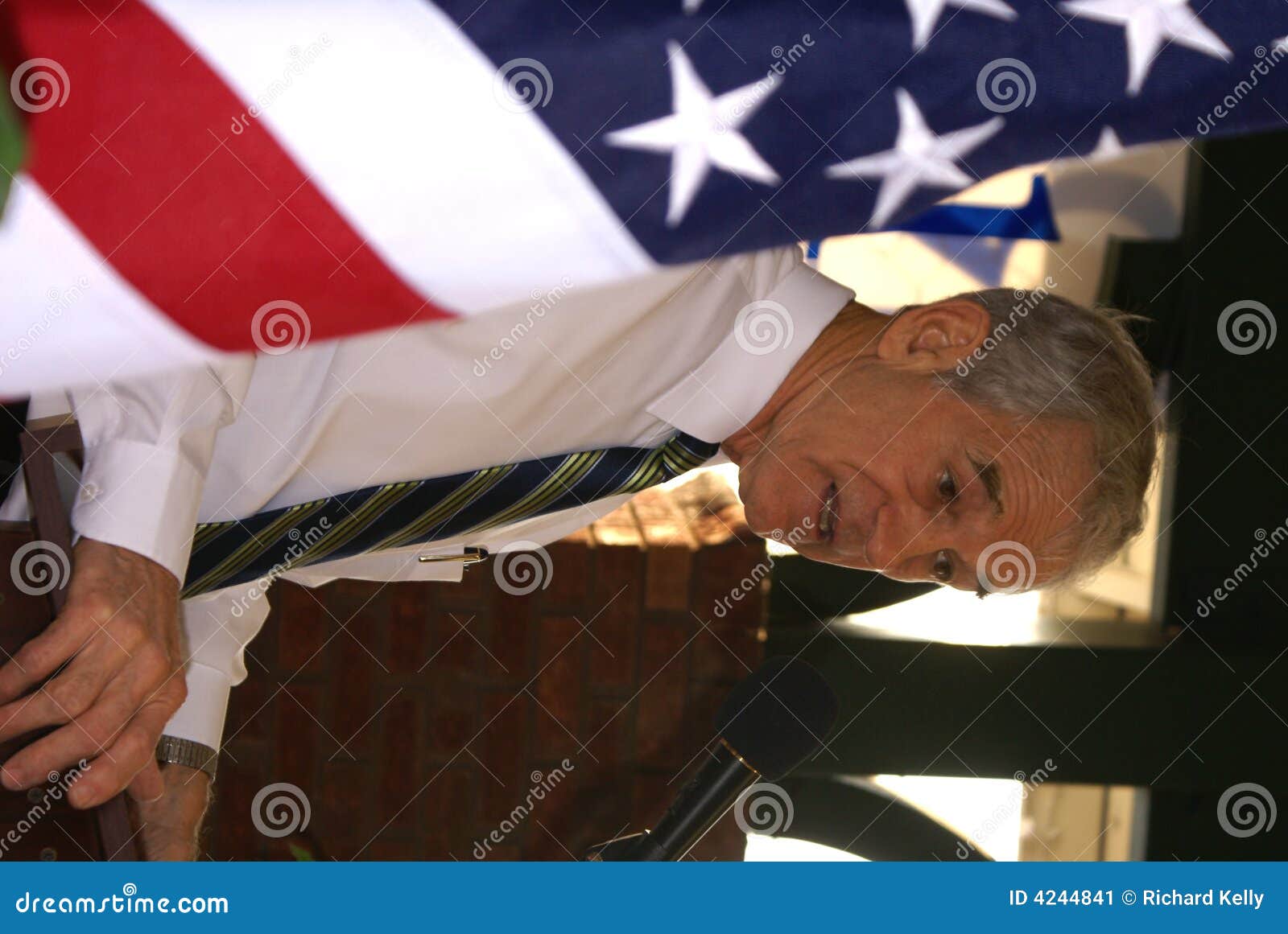 Ron Paul Speaking editorial photo. Image of speaking, campaigning - 4244841