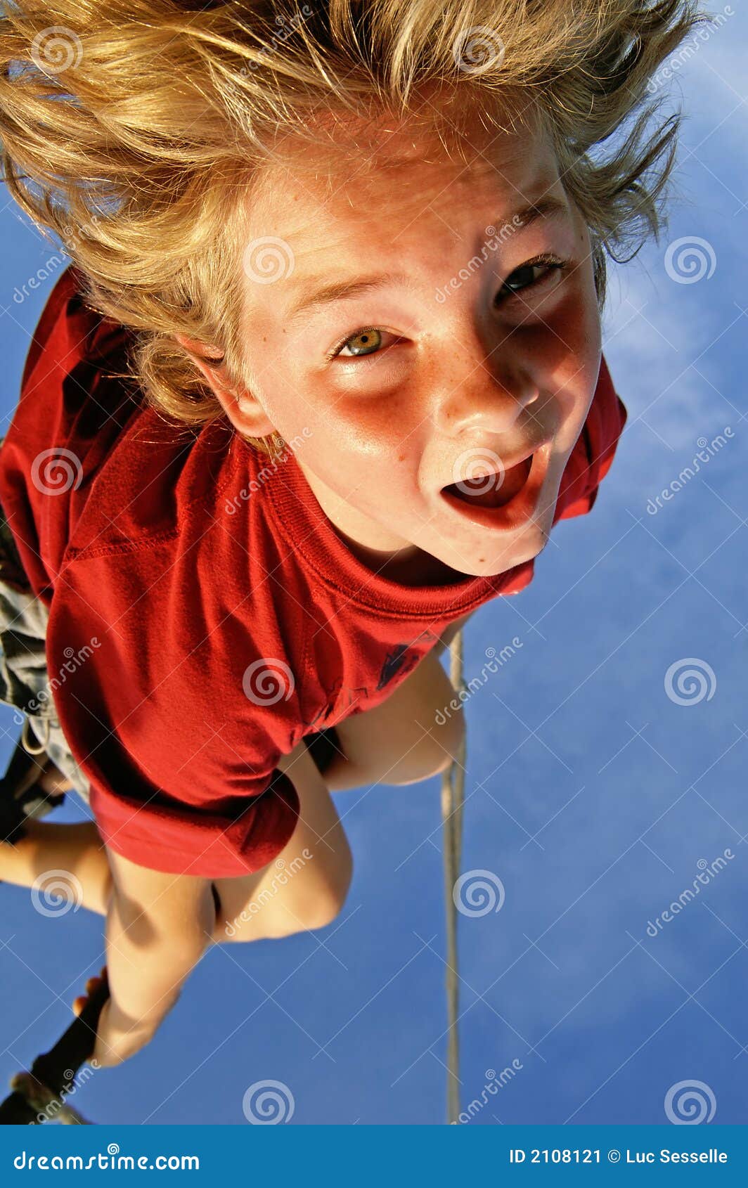 Rond het hangen. stock afbeelding. Image of toon, spier - 2108121