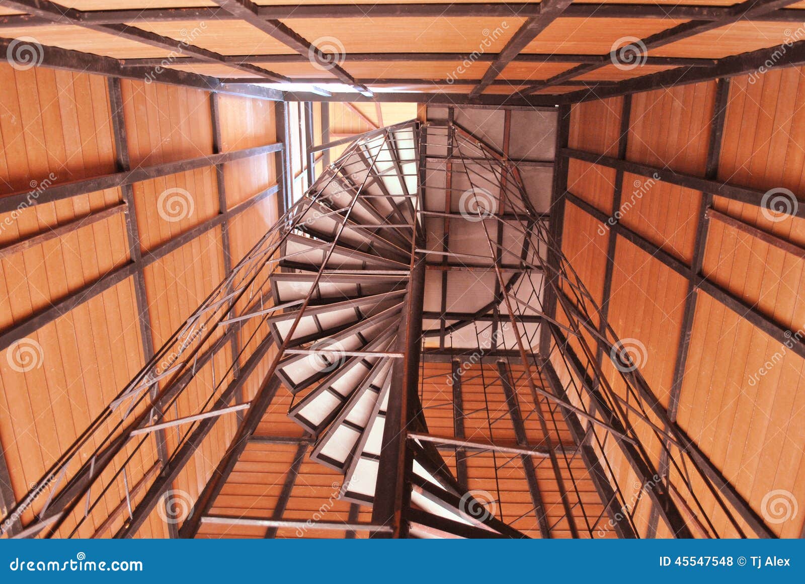 Ronde trap stock foto. Image of uniek, binnenlands, ronde - 45547548