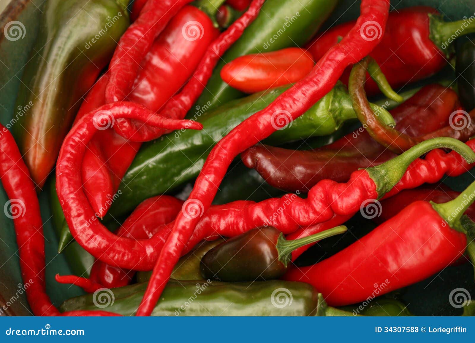 Rood En Groen Heet Chili Pepper Varieties Stock Foto - Image of hitte ...