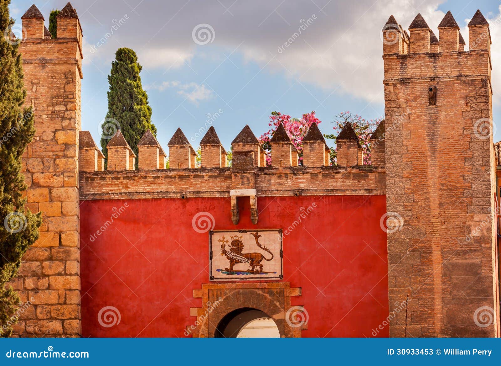 Rood Front Gate Alcazar Royal Palace Sevilla Spanje Stock Afbeelding ...