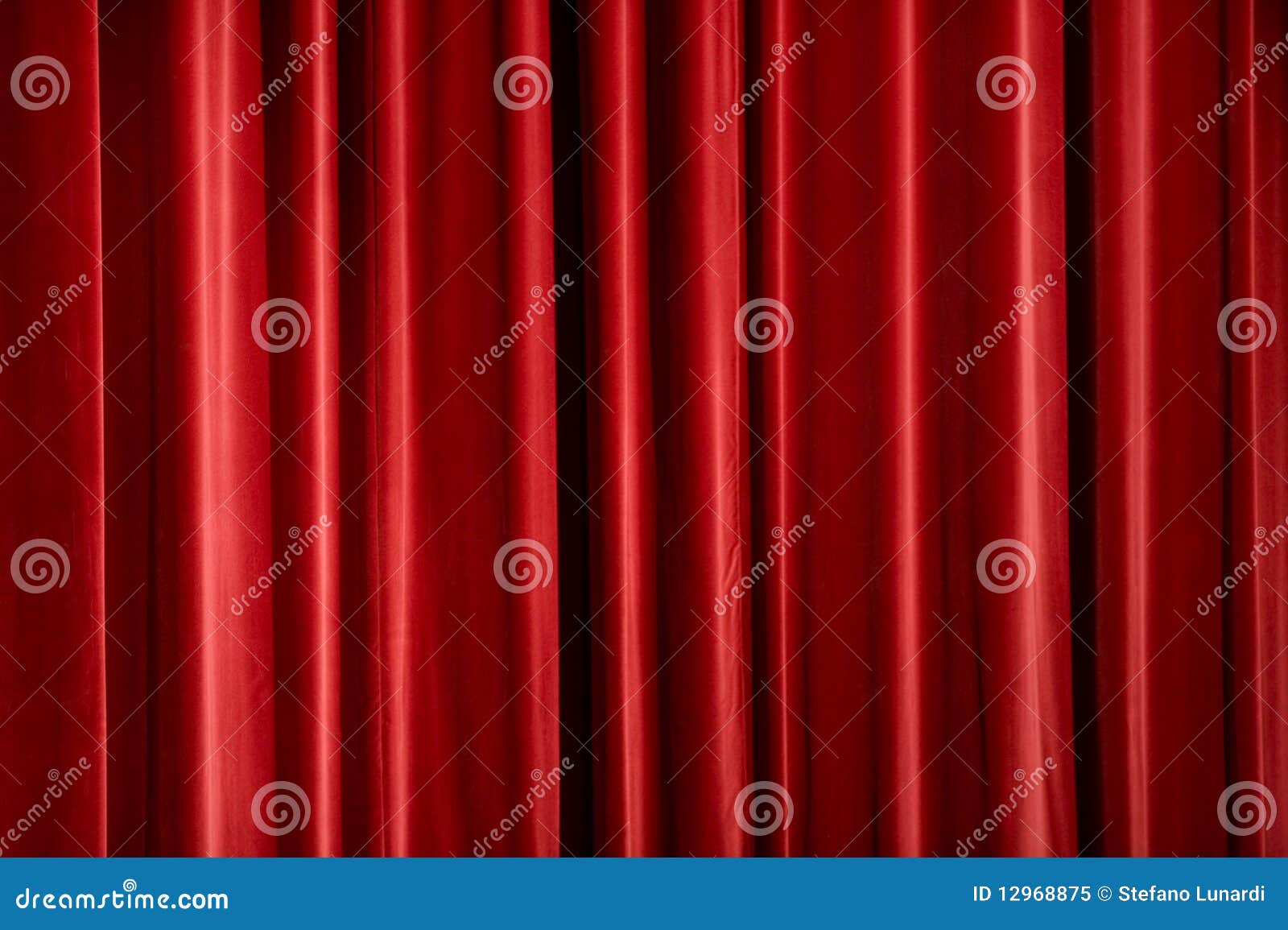 Rood Gordijn stock afbeelding. Image of schaduw, rood - 12968875