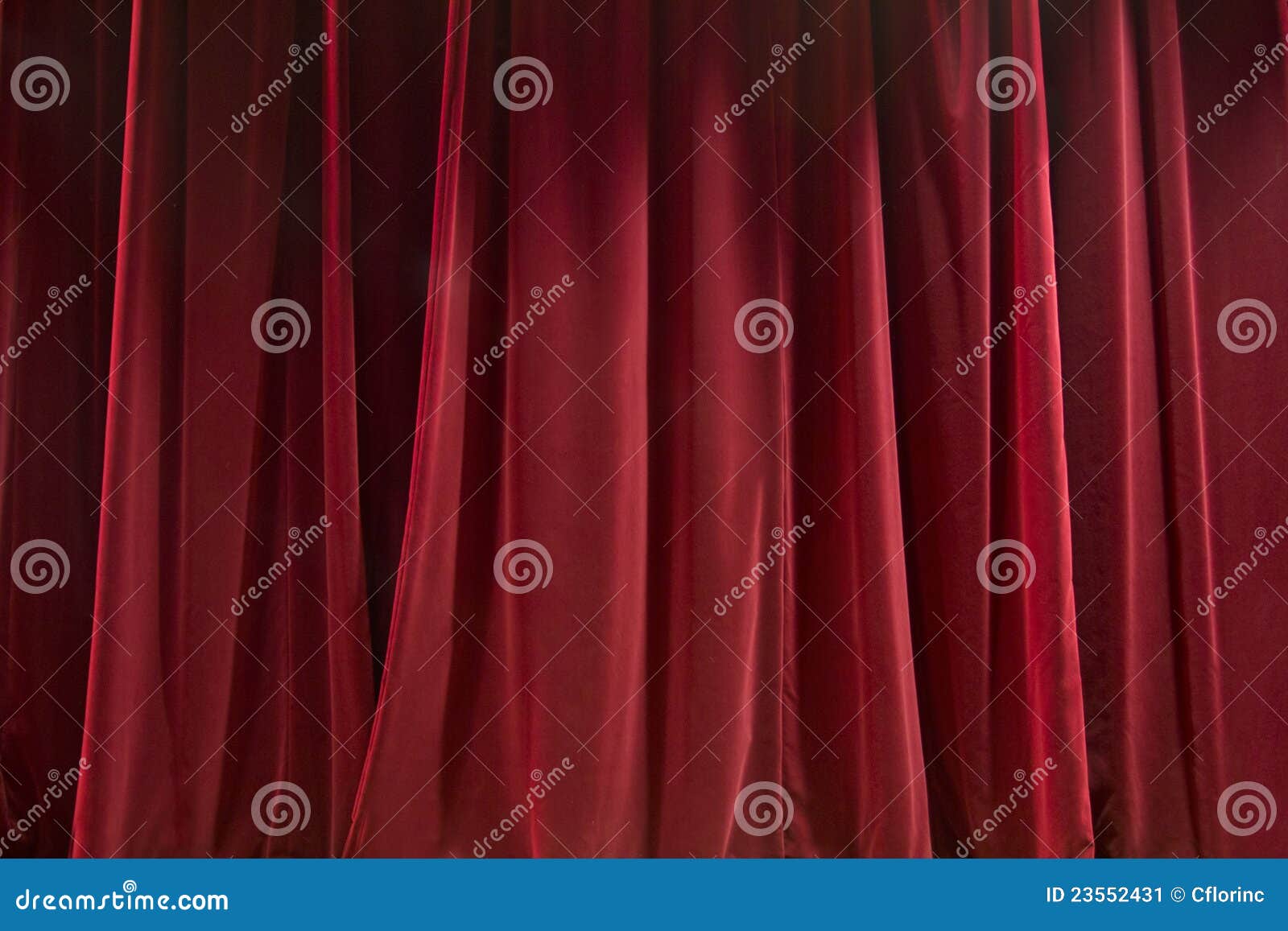 Rood gordijn stock afbeelding. Image of klassiek, sluit - 23552431