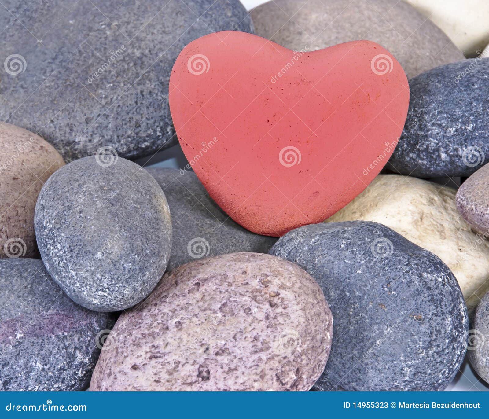 Rood Hart Van Steen Natuurlijke Stenen Stock Afbeelding - Image of hart ...