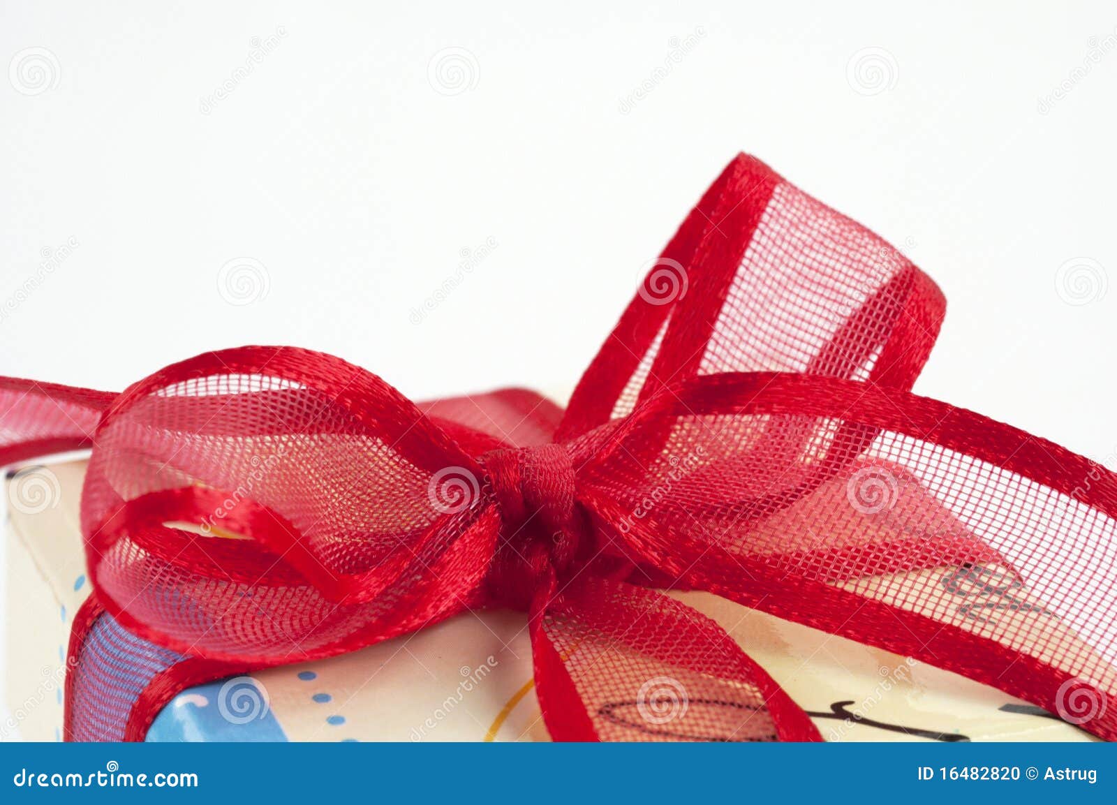 Rood lint stock foto. Image of kerstmis, rood, doos, verjaardag - 16482820