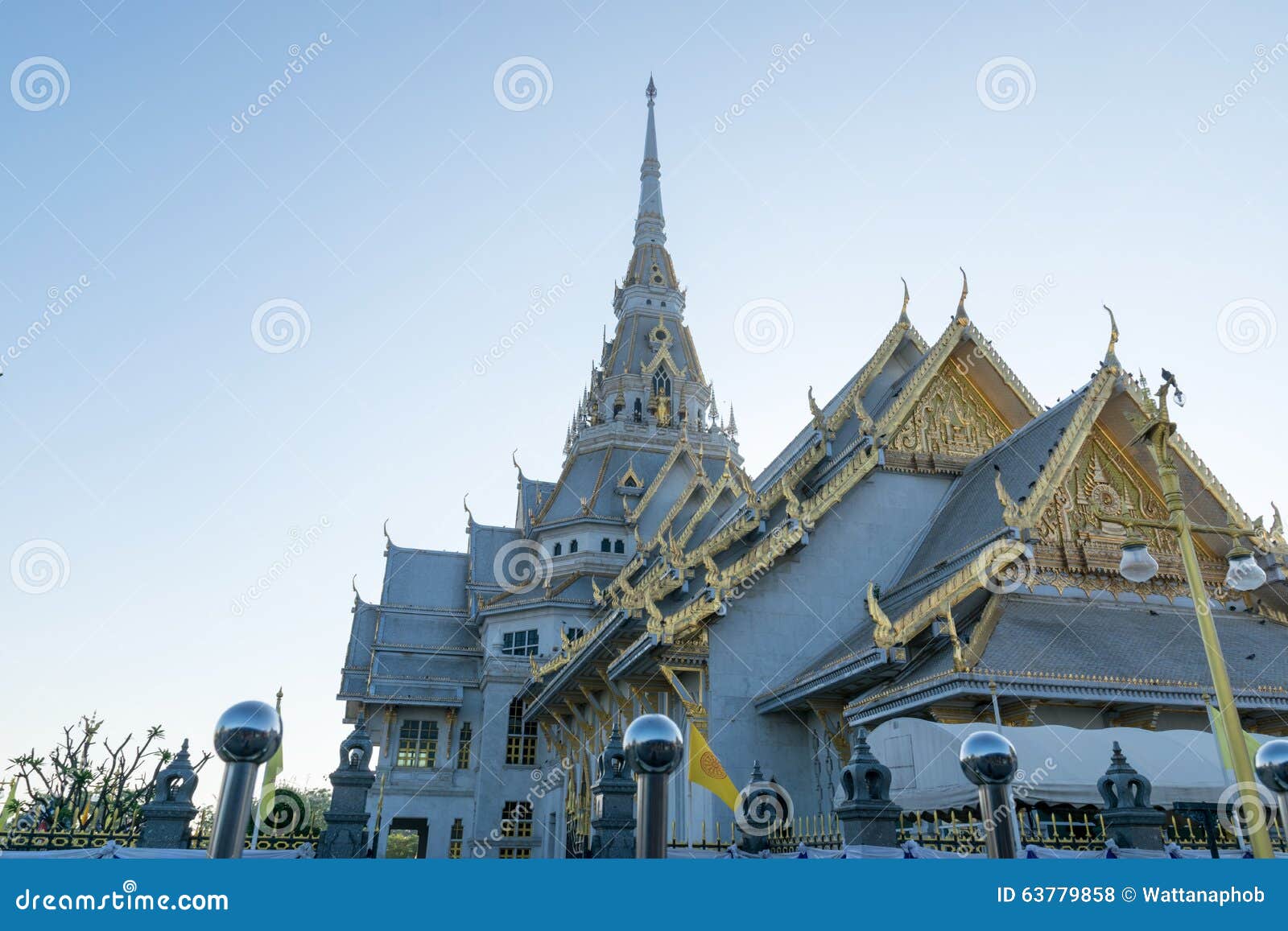 Roof Buddhist temple . stock photo. Image of palace, religion - 63779858