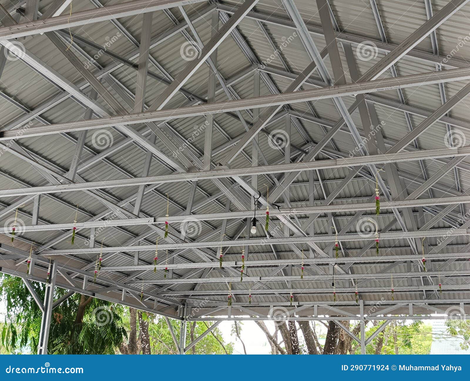 Roof Building Construction Using Light Iron Material Stock Photo ...