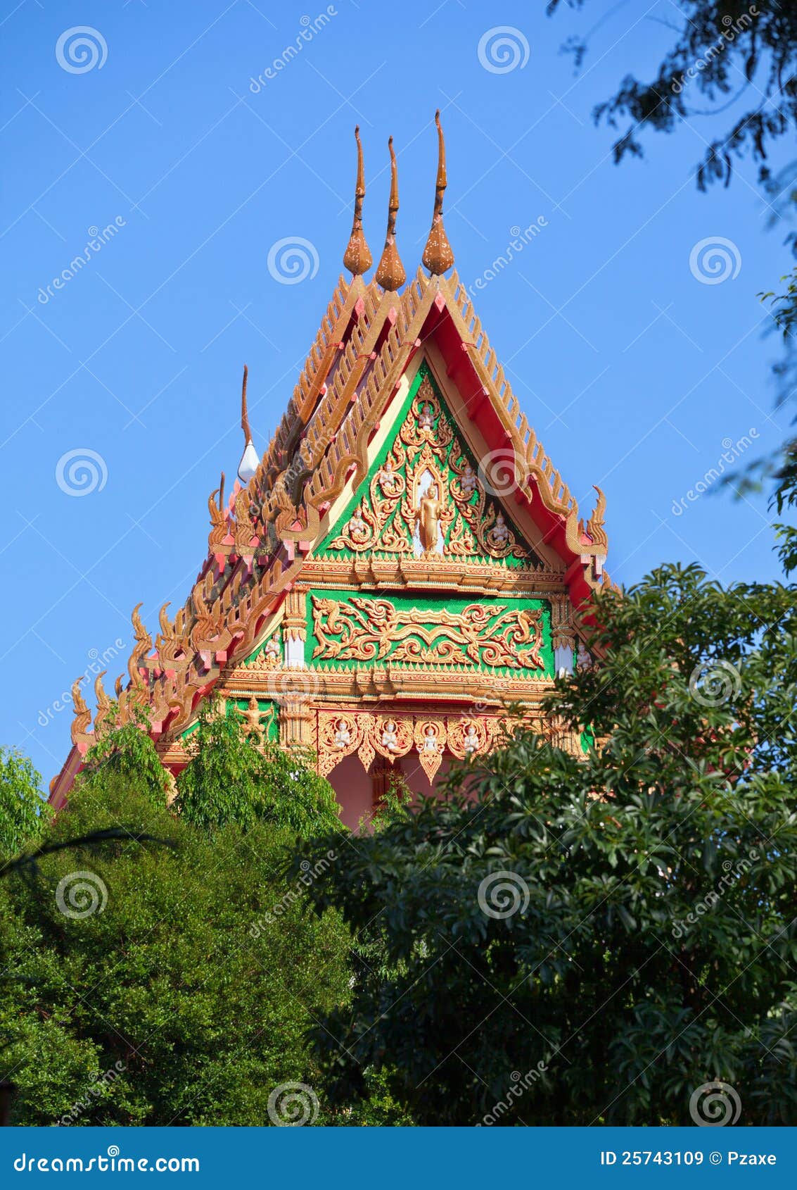 Roof of the Thai Monastery stock image. Image of ornaments - 25743109