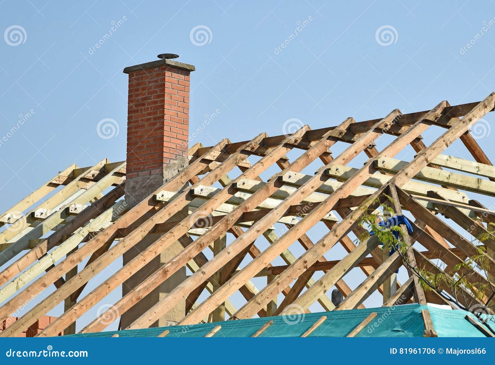 Roof under construction stock photo. Image of girder - 81961706