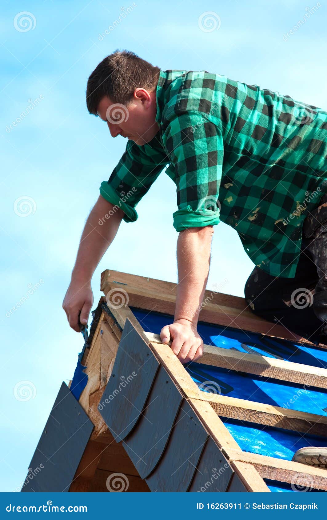 Roof worker stock image. Image of working, caucasian - 16263911