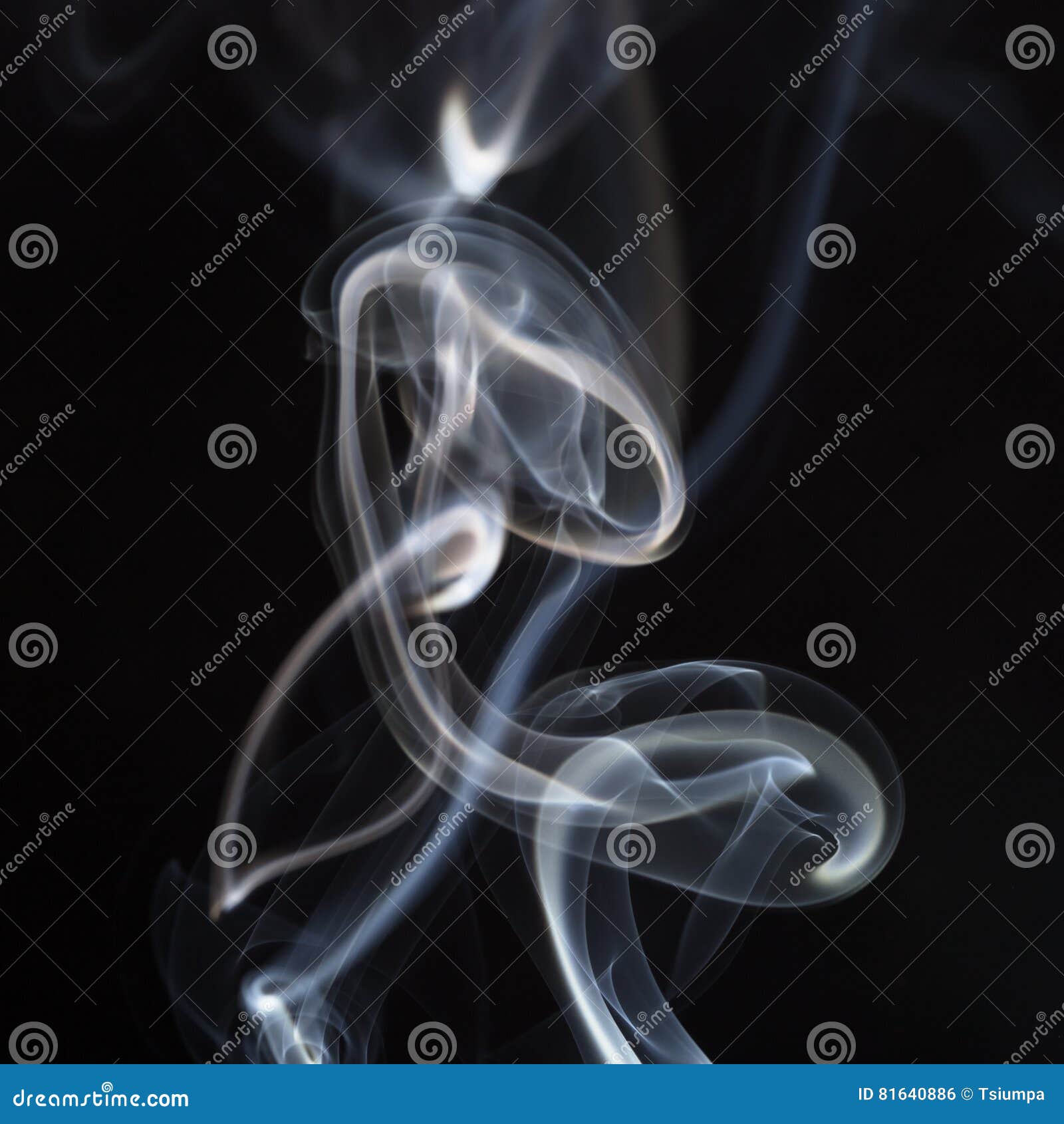 Rook stock foto. Image of naleven, wolk, patroon, verbranding - 81640886