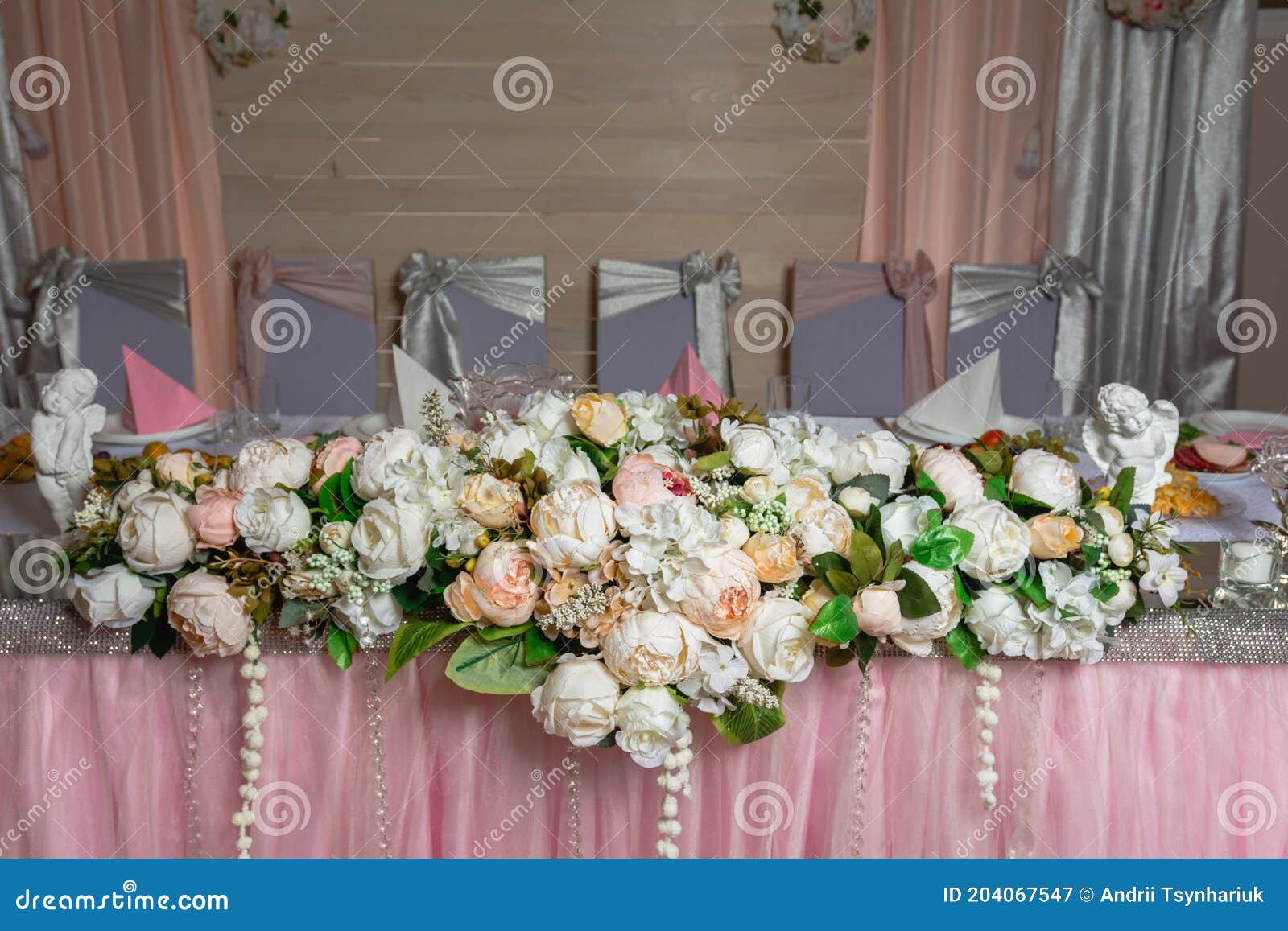 Room with Decorated Tables and Chairs, Wedding Ceremony, Buffet and ...