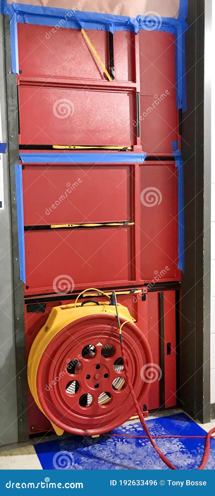 Room Integrity Testing Fan, or Door Fan Test Protection, Measuring the ...