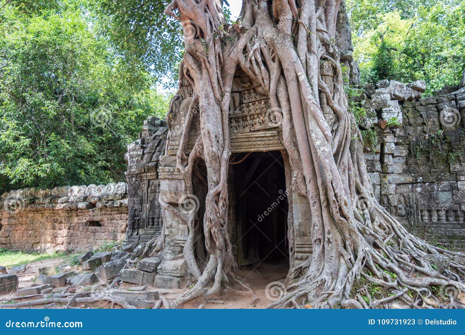Angkor Wat In Siem Reap, Cambodia. Ancient Ruins Of Preah Palilay Khmer ...