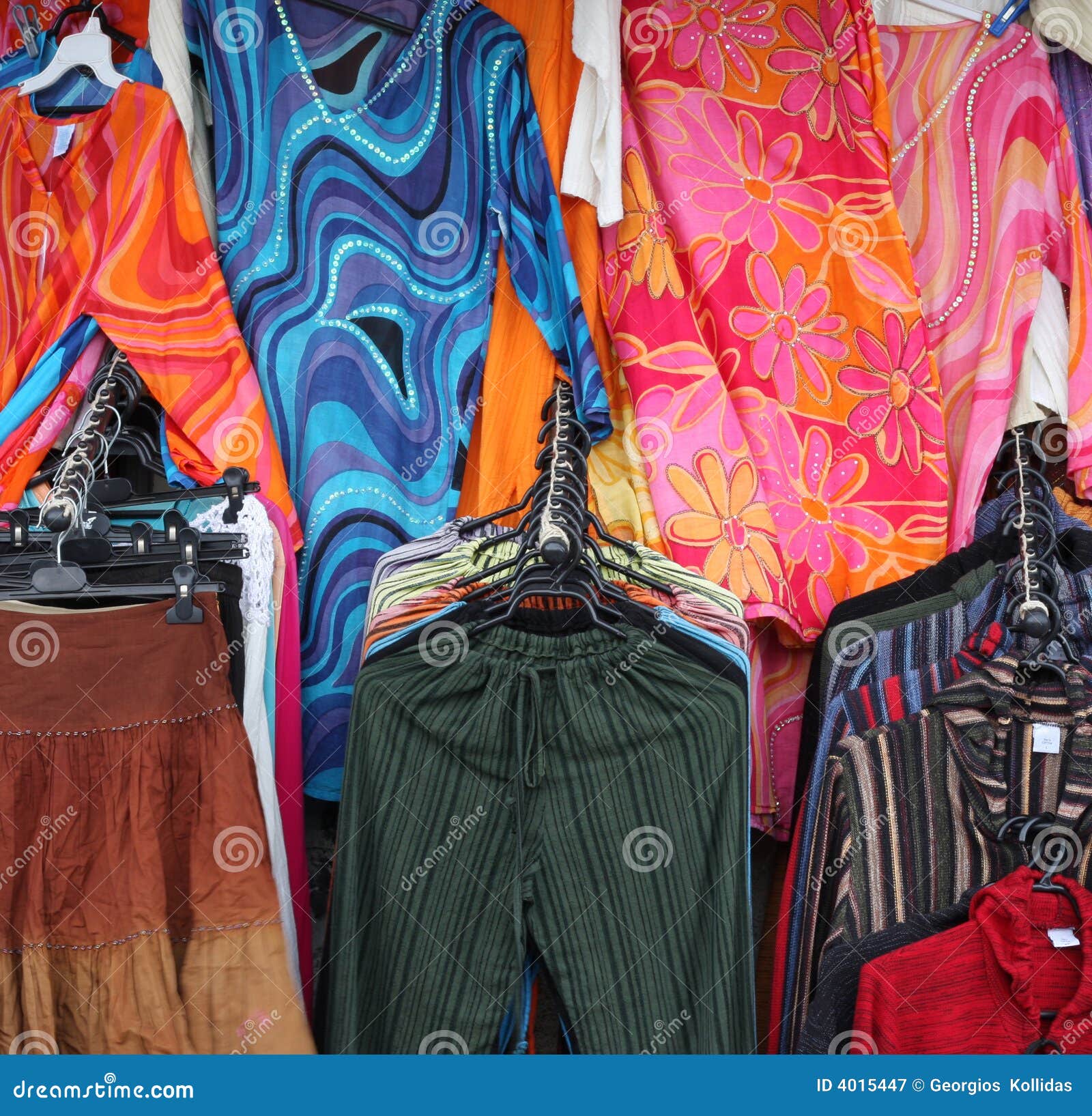 Ropa colorida imagen de archivo. Imagen de colgante, estilo - 4015447