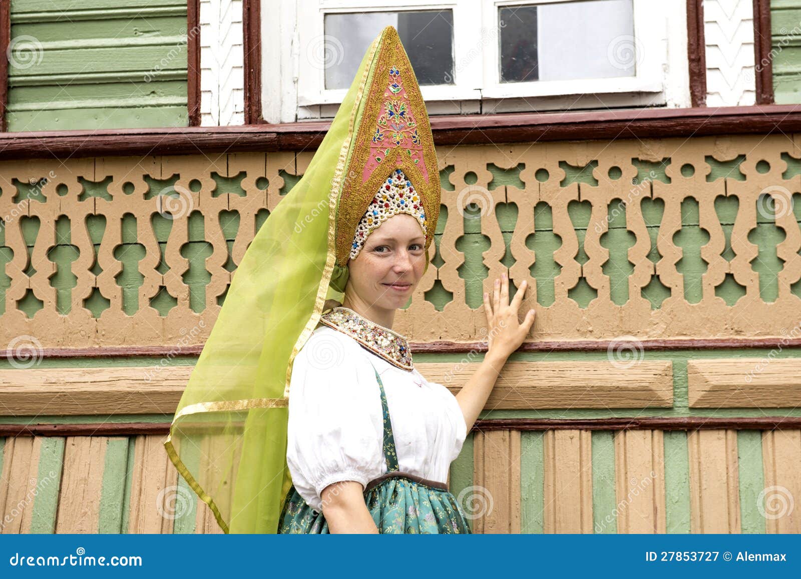 Ropa nacional rusa. fotografía editorial. Imagen de retro - 27853727