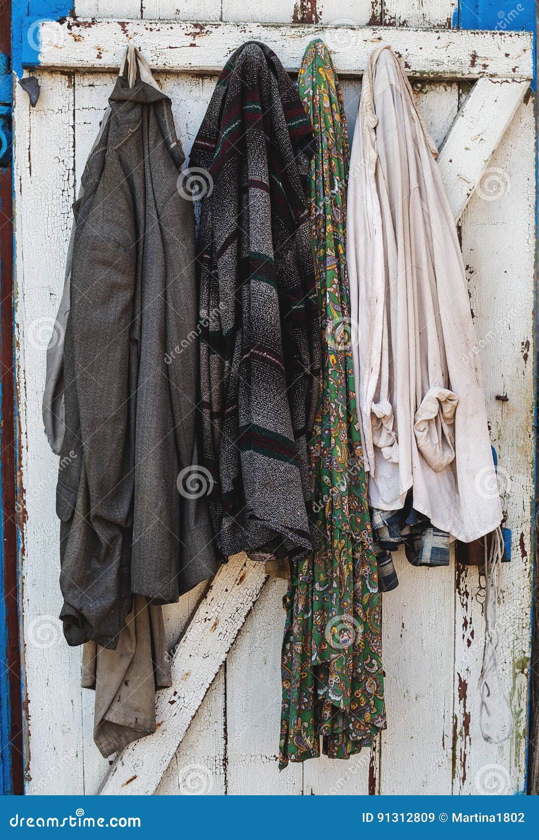 Ropa pobre imagen de archivo. Imagen de utilizado, estilo - 91312809