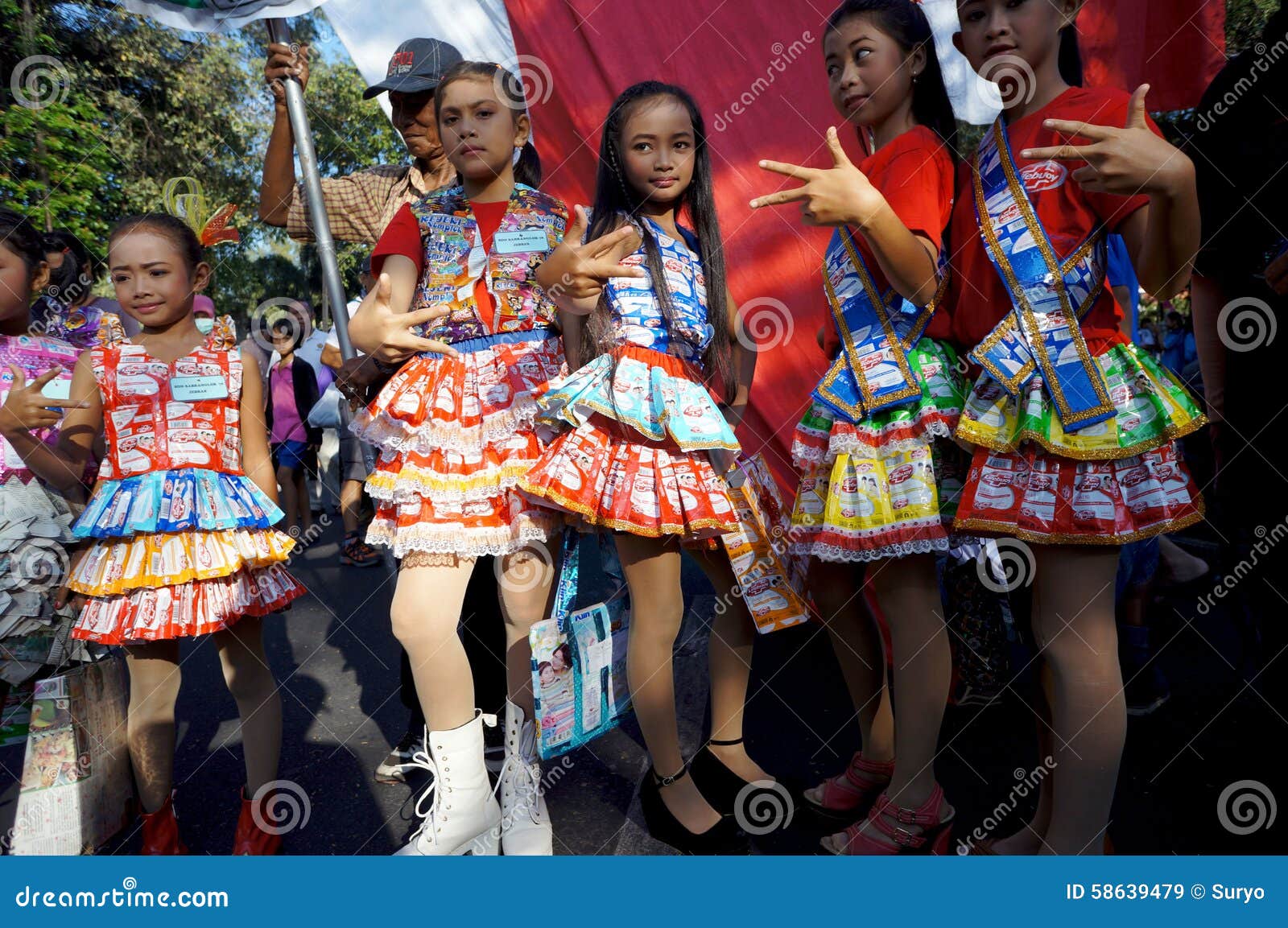 Ropa reciclada imagen de archivo editorial. Imagen de celebre - 58639479