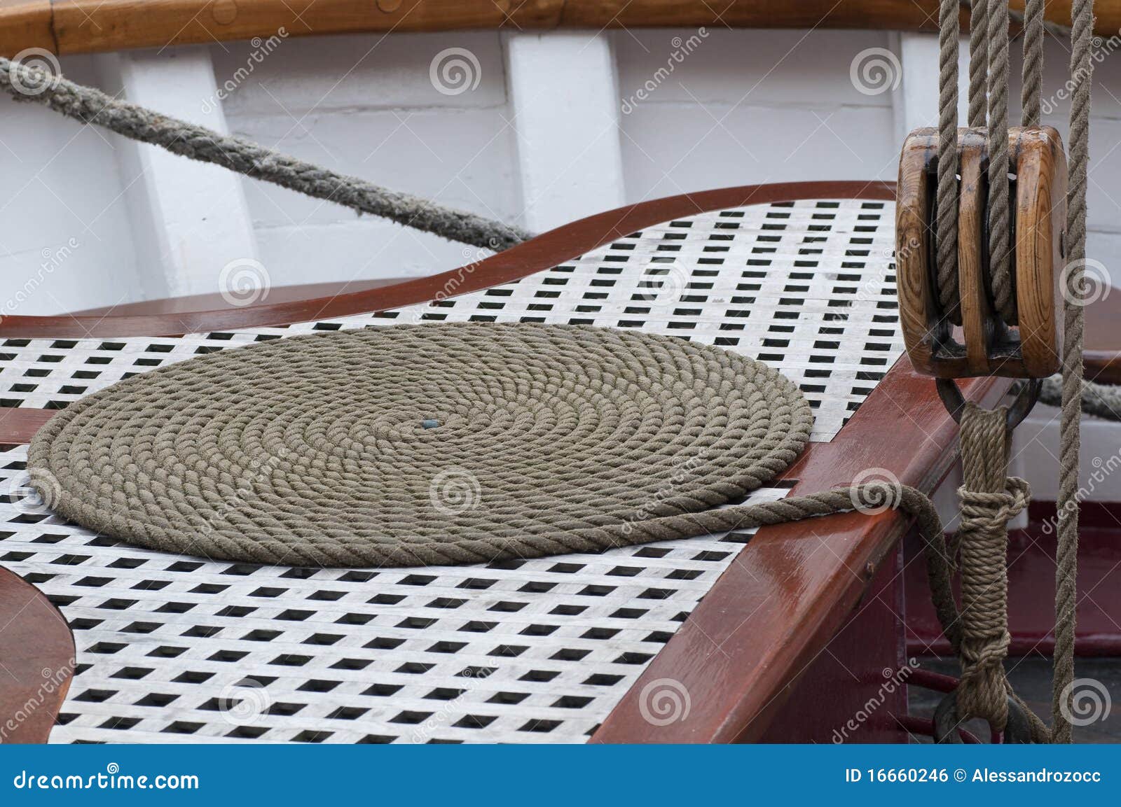 Rope on a boat stock photo. Image of marine, dock, knot - 16660246