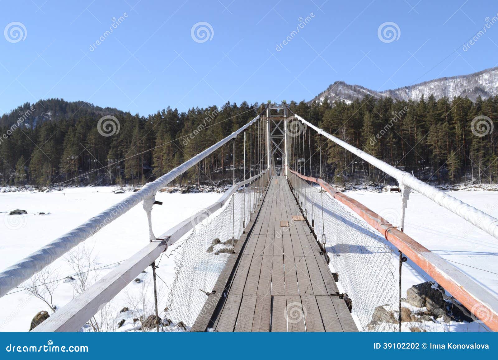 Rope bridge stock photo. Image of mountain, infinity - 39102202